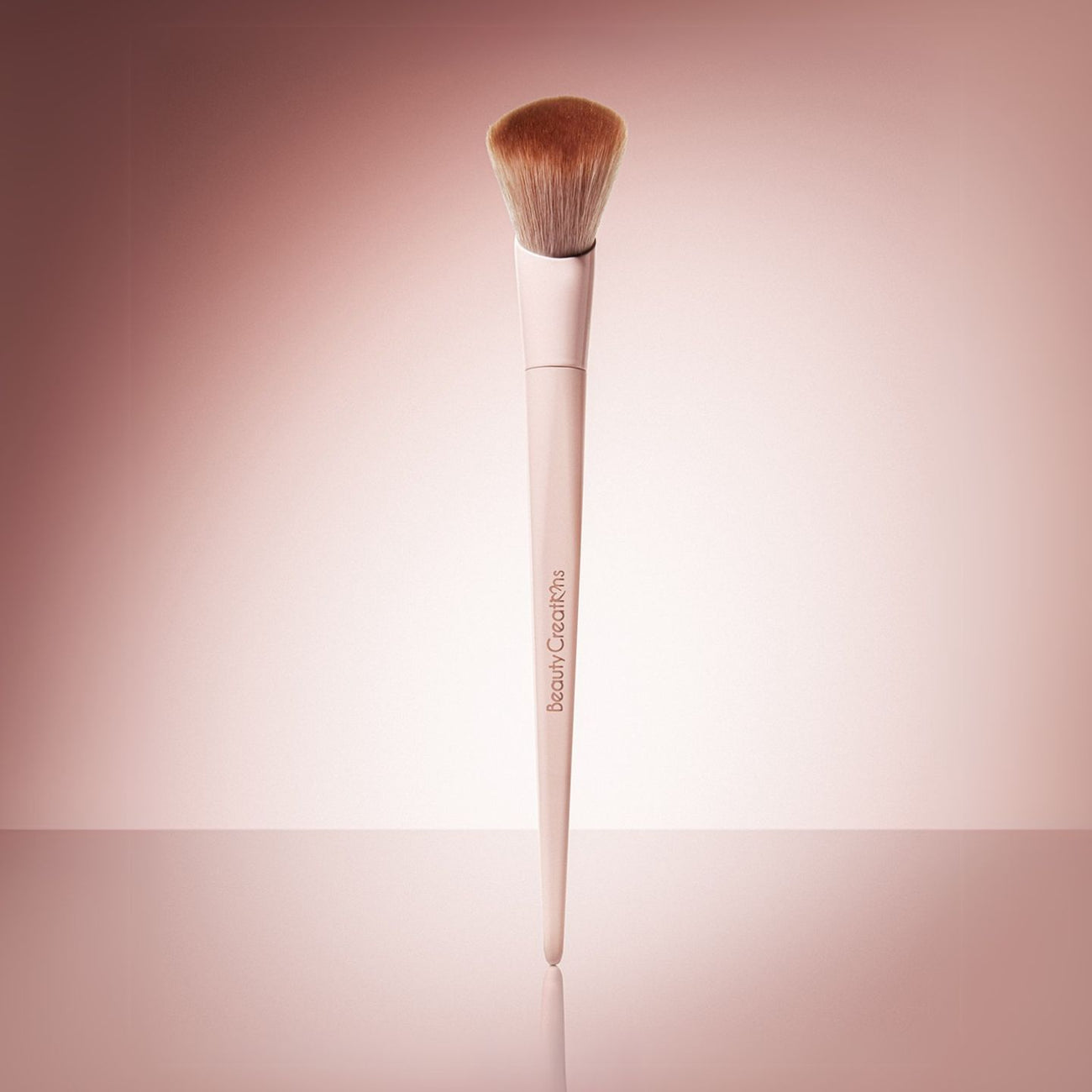 Pretty Pressed Precision Powder Brush – Beauty Creations